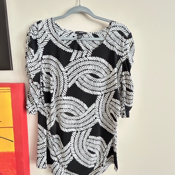 Alfani | Tops | Alfani Black And White Geometric Blouse | Poshmark